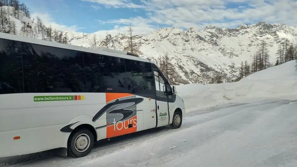 Noleggio Pullman, Minibus e Autobus a Torino, Italia | RentAutobus