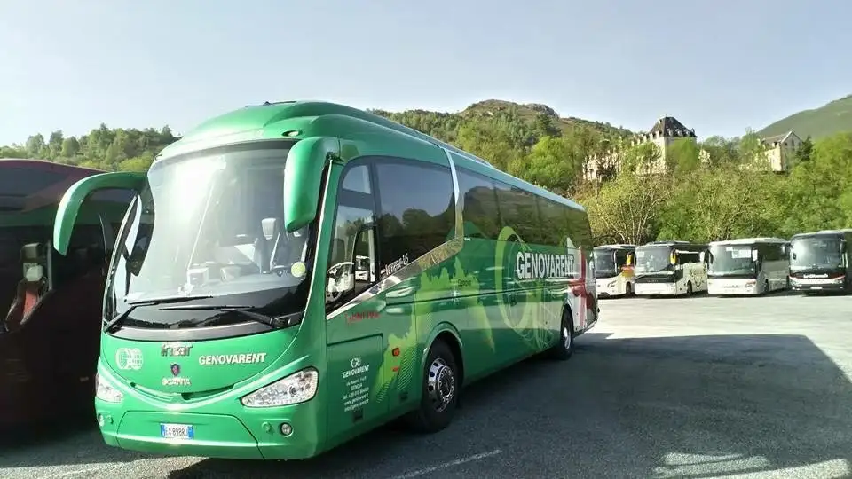 Noleggio Pullman, Minibus e Autobus a Génova, Italia | RentAutobus