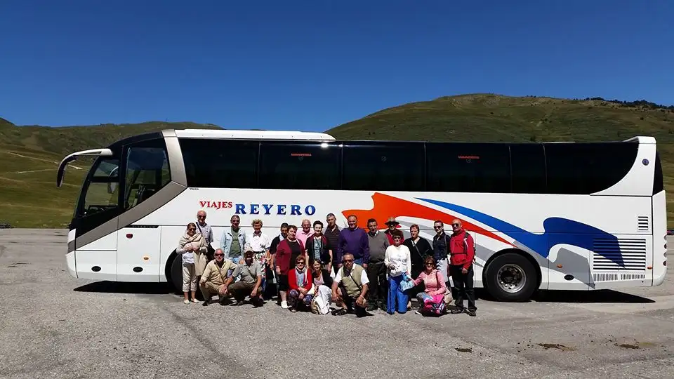 Alquiler de Autocar, Minibus y Autobus en León, España | RentAutobus